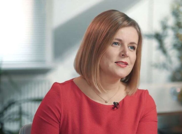 Skatītāju iemīļotā ziņu diktore Ilze Dobele atklāti pasaka, ko domā par tiem, kas internetā ...